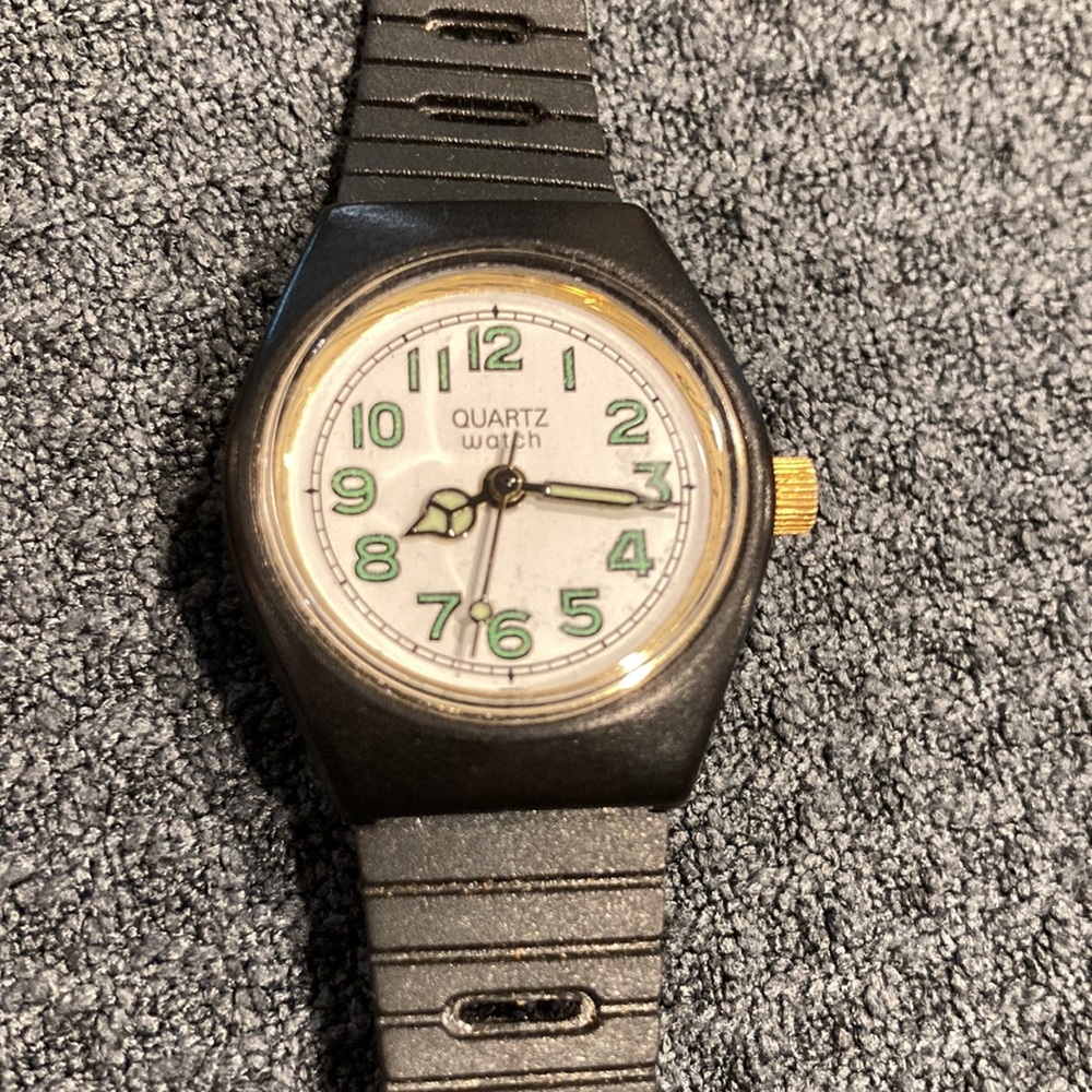 Quartz Watch. Vintage. Excellent Condition - Gem